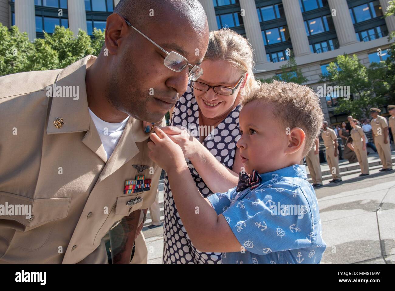 170915-N-XG464-016 WASHINGTON (Sept. 15, 2017) Chief Yeoman Willie ...