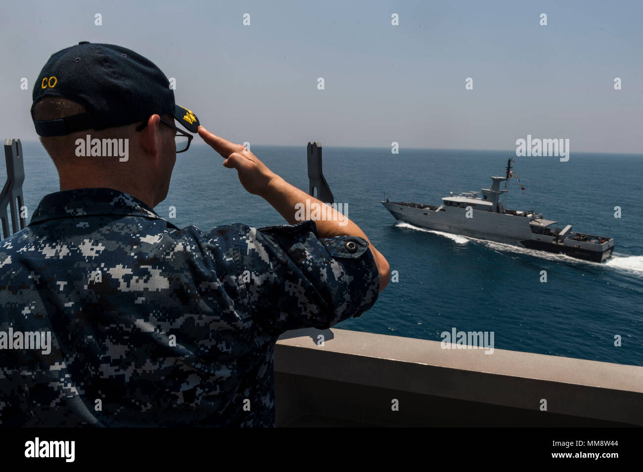 170916-N-GR361-040 JAVA SEA (Sep. 16, 2017) Commanding Officer Cmdr ...