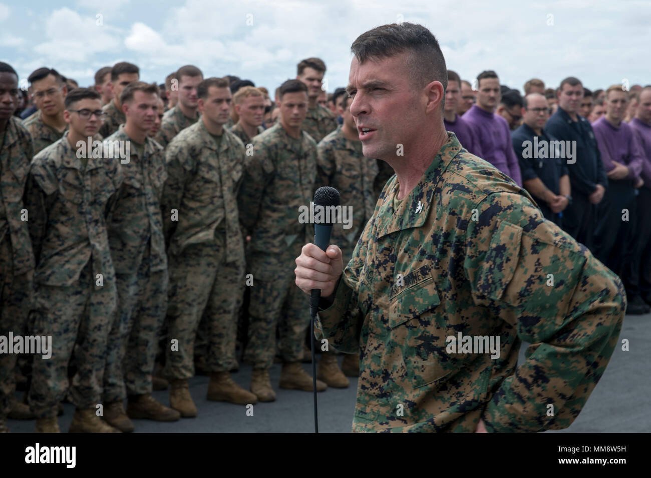 170915-N-RU971-045 PHILIPPINE SEA (Sept. 15, 2017) Col. Tye Wallace ...
