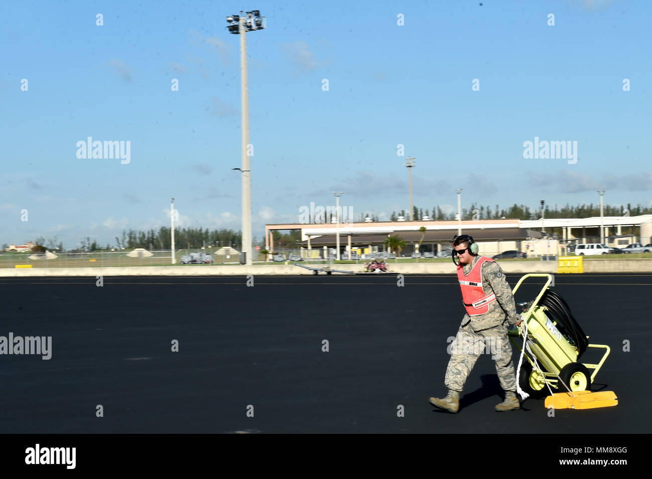 Staff Sgt. Ozzie Slawnikowski, 921st Contingency Response Squadron crew ...