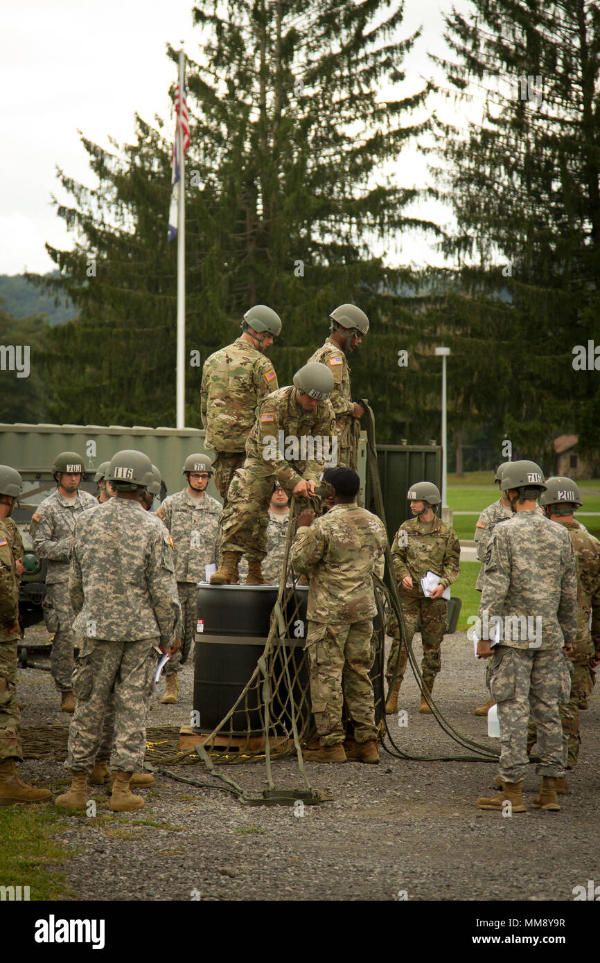 Air Assault students conduct sling load training at Camp Dawson, West ...