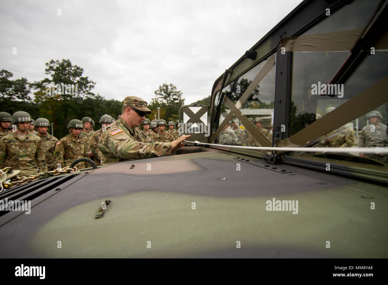 Air Assault Cadre, Corporal Carl Ratcliffe trains students on securing ...