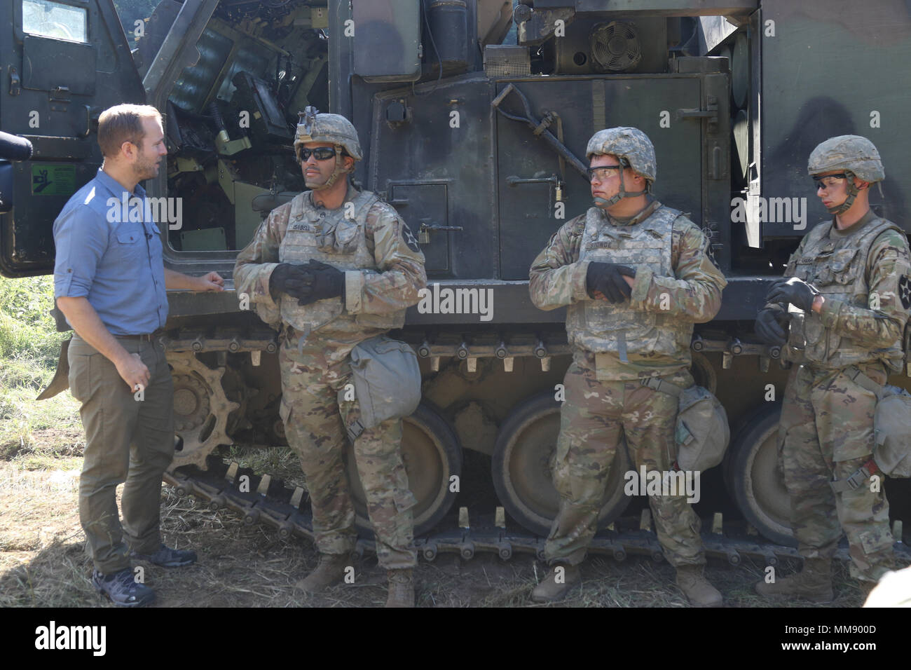 CNN reporter, Ian Lee, visits Soldiers with Battery A, 6th Battalion ...