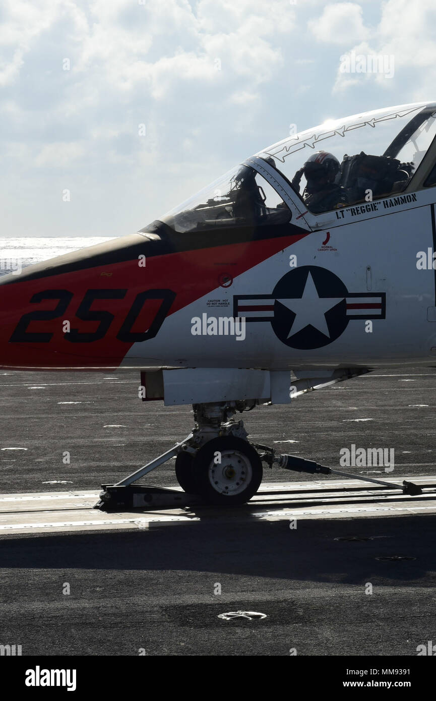 170917-N-PE636-090 ATLANTIC OCEAN (Sept. 17, 2017) Lt. John Lape ...