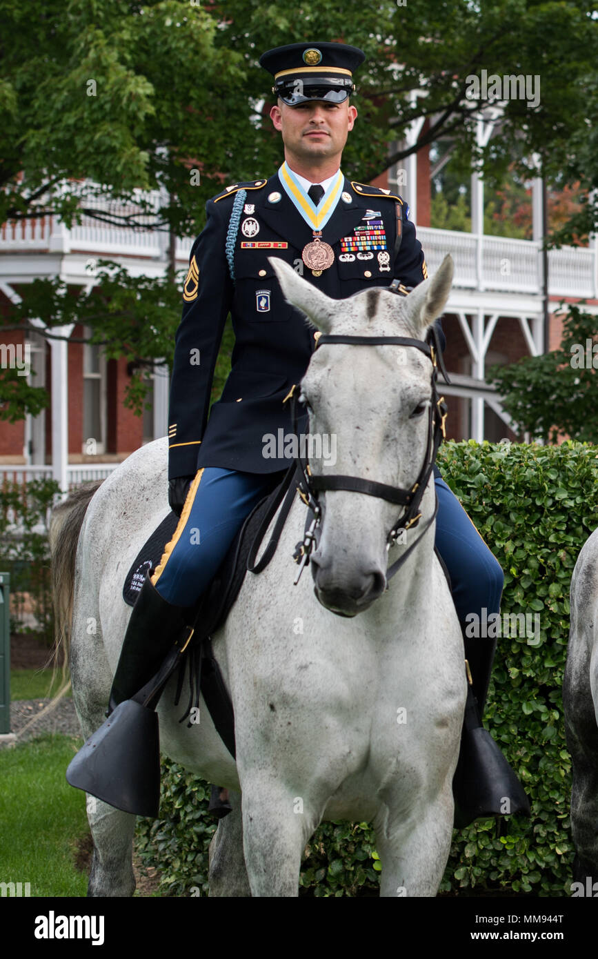 Sgt. 1st Class Christopher Taffoya of the Caisson Platoon, 1st ...