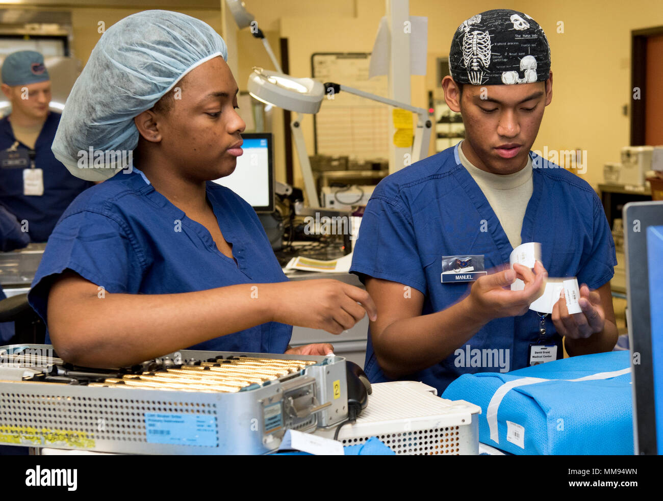 Sterile processing department hi-res stock photography and images - Alamy