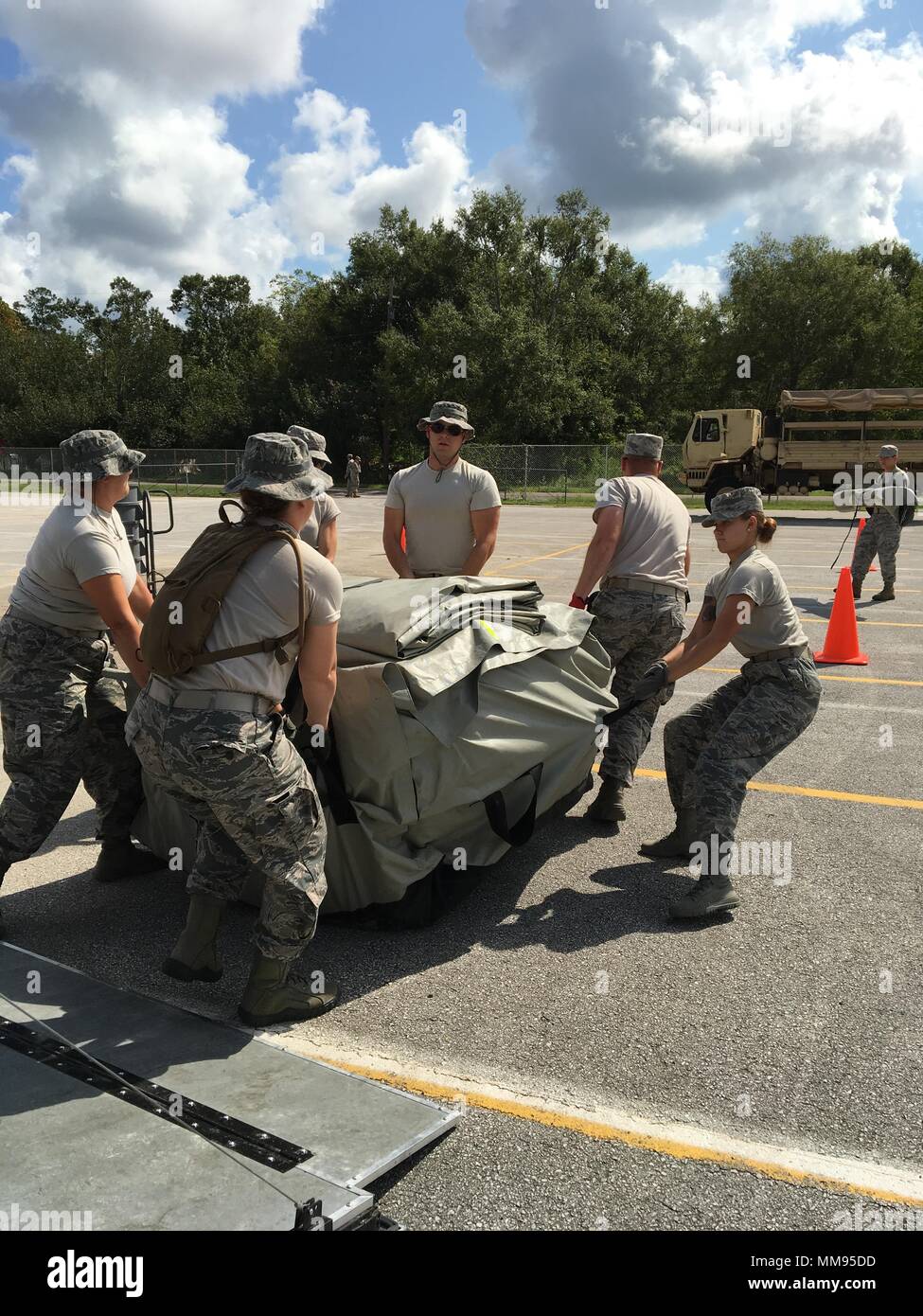 First response team at school hi-res stock photography and images - Alamy