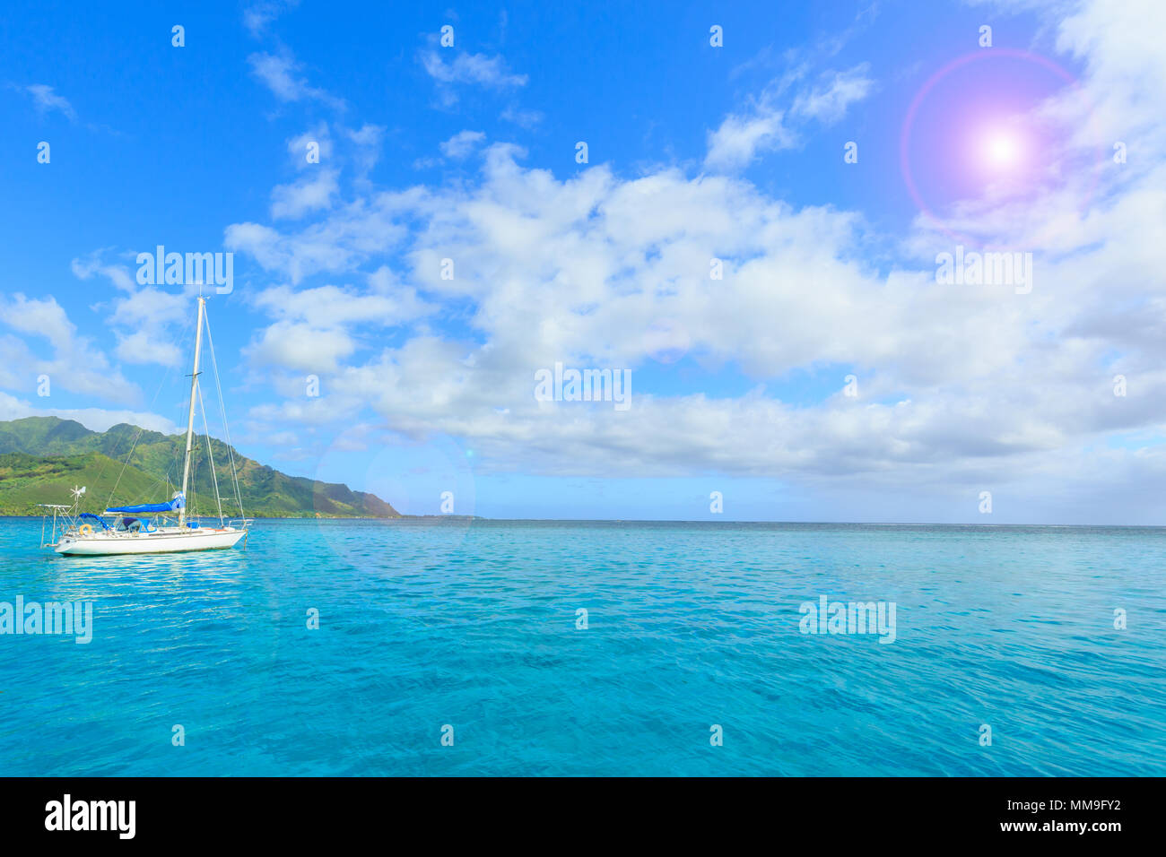 Beautiful sea and sailing boat in Moorae Island at Tahiti , PAPEETE ...