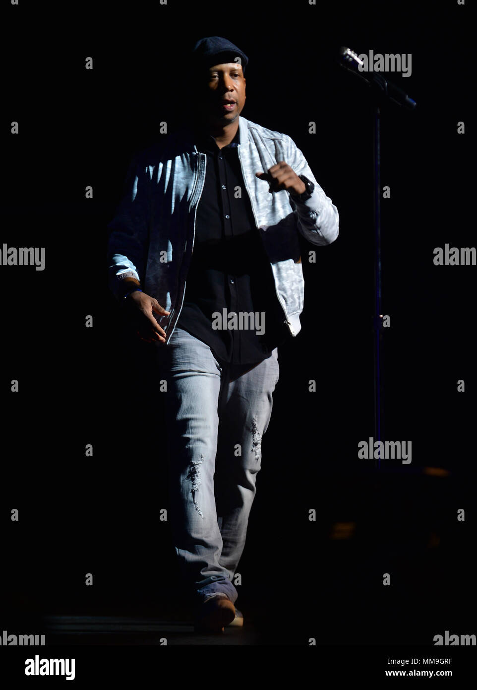 @johnnylouis hi-res stock photography and images - Alamy