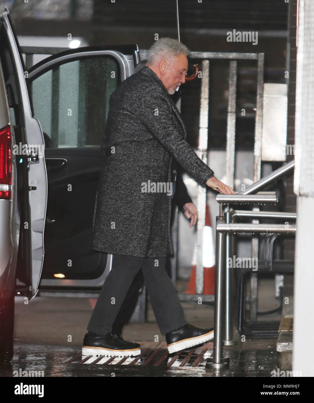 Tom Jones outside ITV Studios today Featuring: Tom Jones Where: London ...