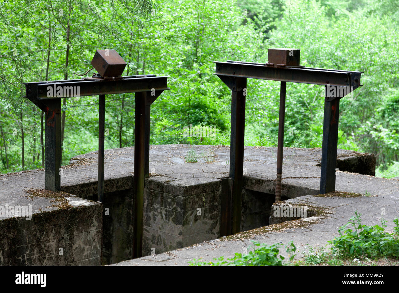 Old barrier hi-res stock photography and images - Alamy