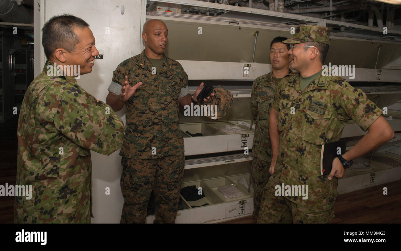 170920-N-RD713-061 WHITE BEACH (Sept. 20, 2017) Maj. Christopher ...