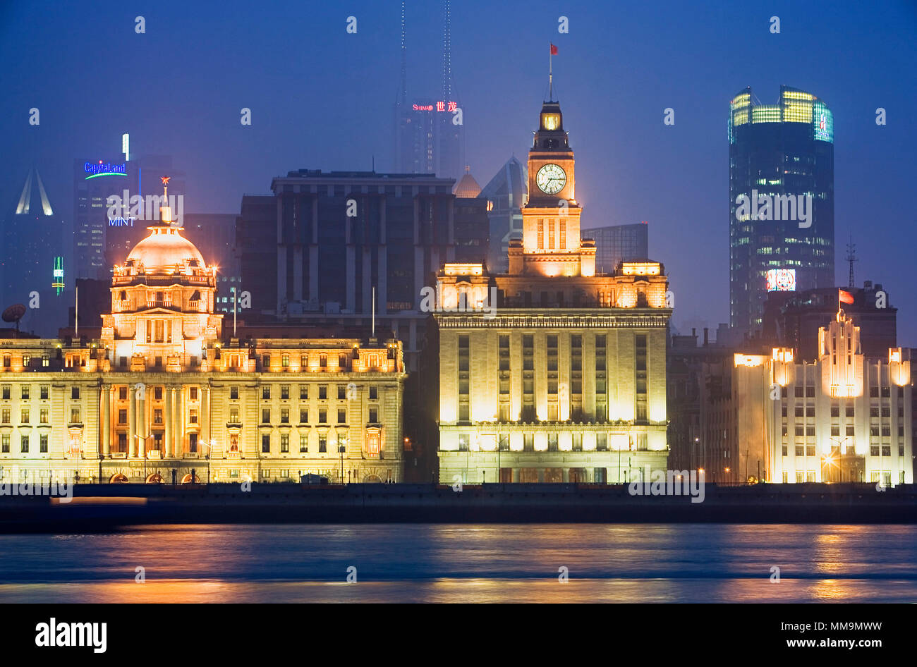 Bank China On Bund Shanghai Stock Photos & Bank China On Bund Shanghai ...