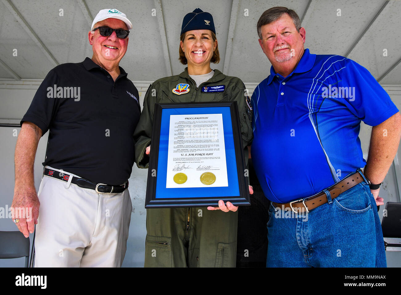 John Gayle, Mayor of Valdosta, left, U.S. Air Force Col. Jennifer Short ...