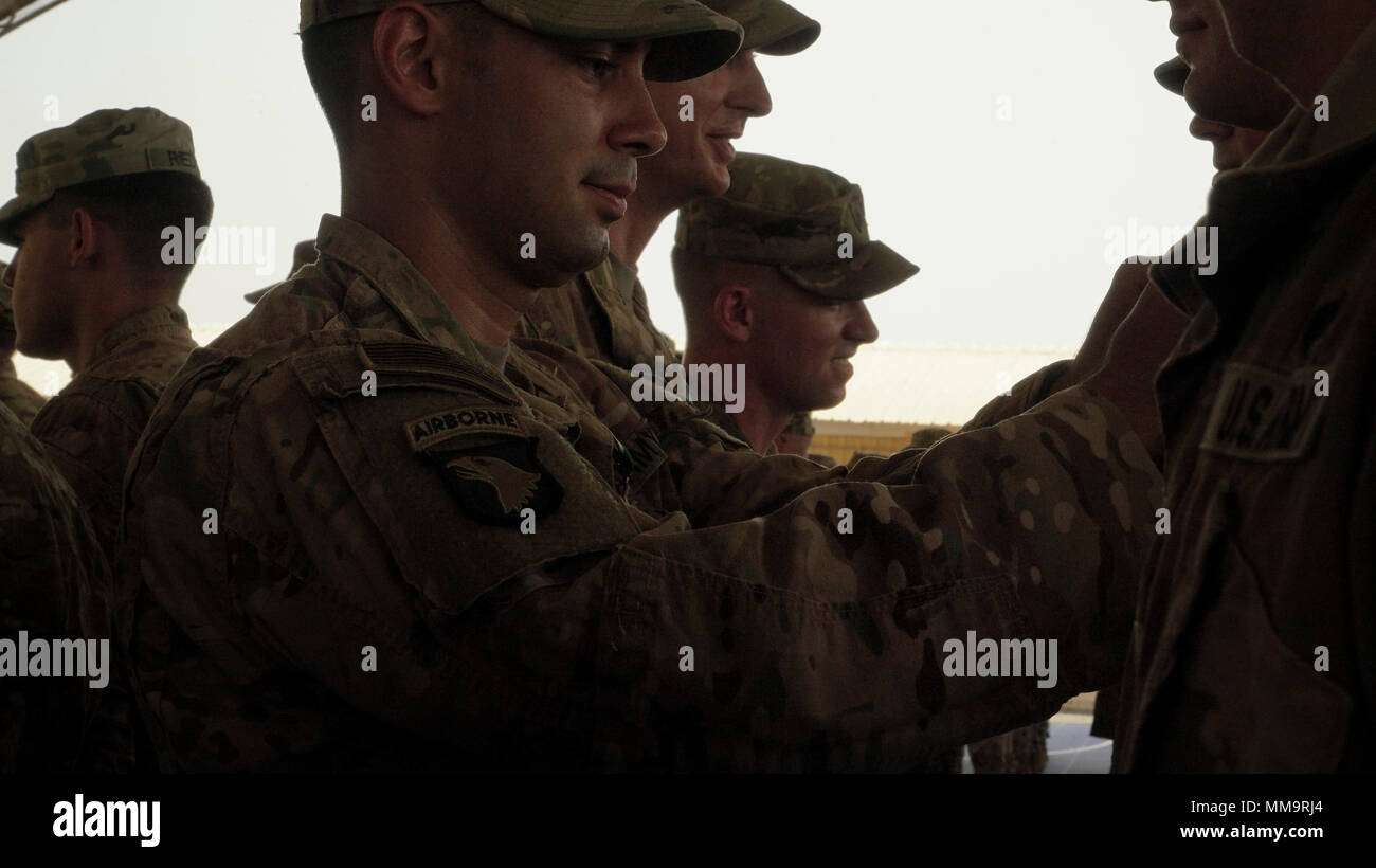 101 airborne uniform hi-res stock photography and images - Alamy