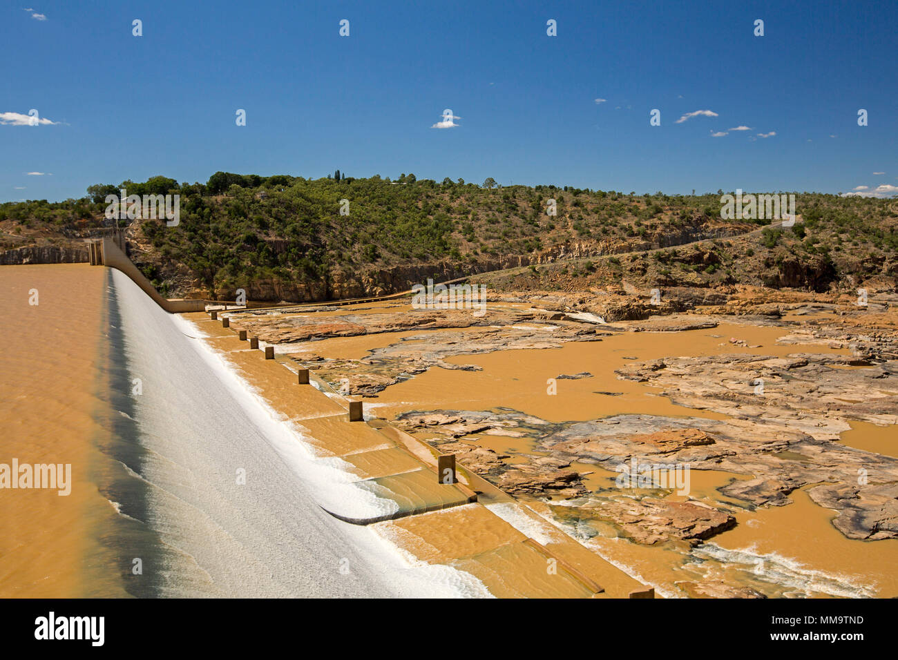 Dam river water structure hi-res stock photography and images - Alamy