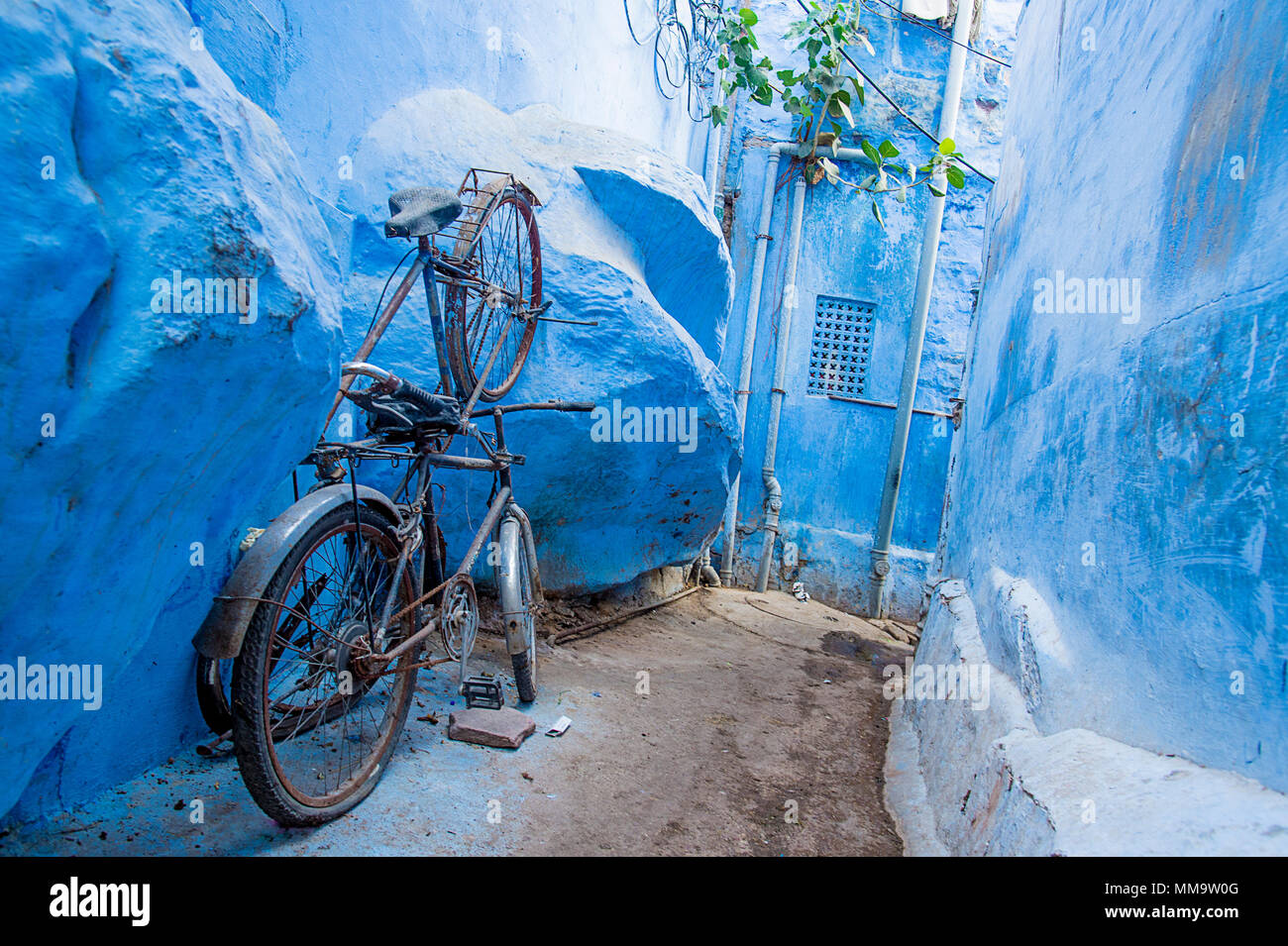 Colorful Alleyways High Resolution Stock Photography and Images - Alamy
