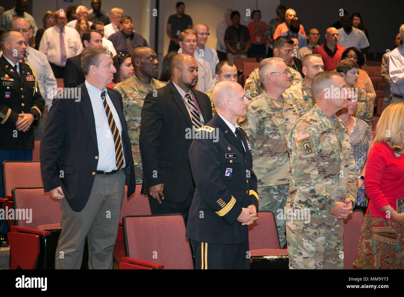 U.S. Soldiers and civilians from Team Redstone and Army Materiel ...