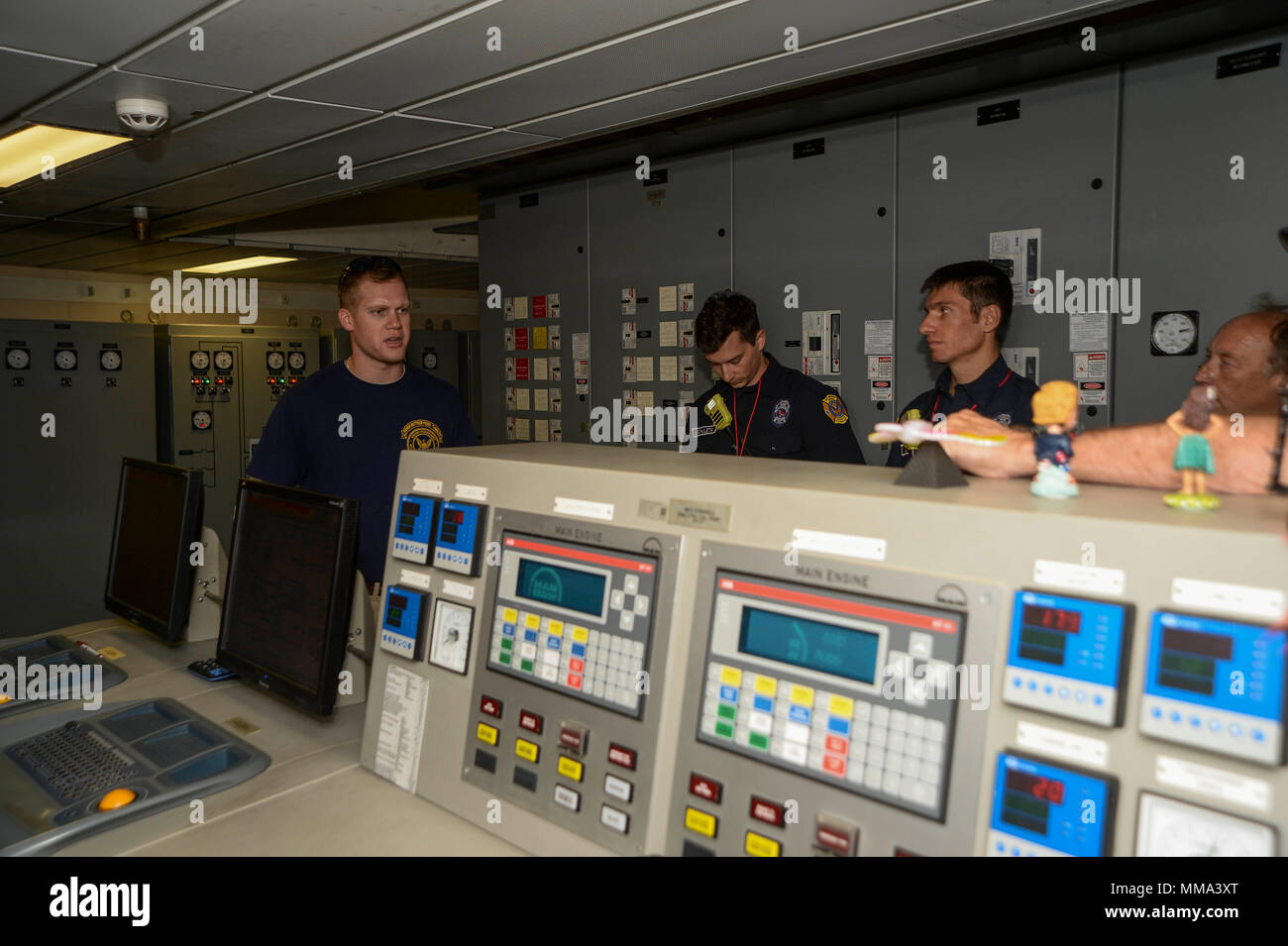 170928-N-VH385-060 NAVAL MAGAZINE INDIAN ISLAND, Wash. (Sept. 28, 2017 ...