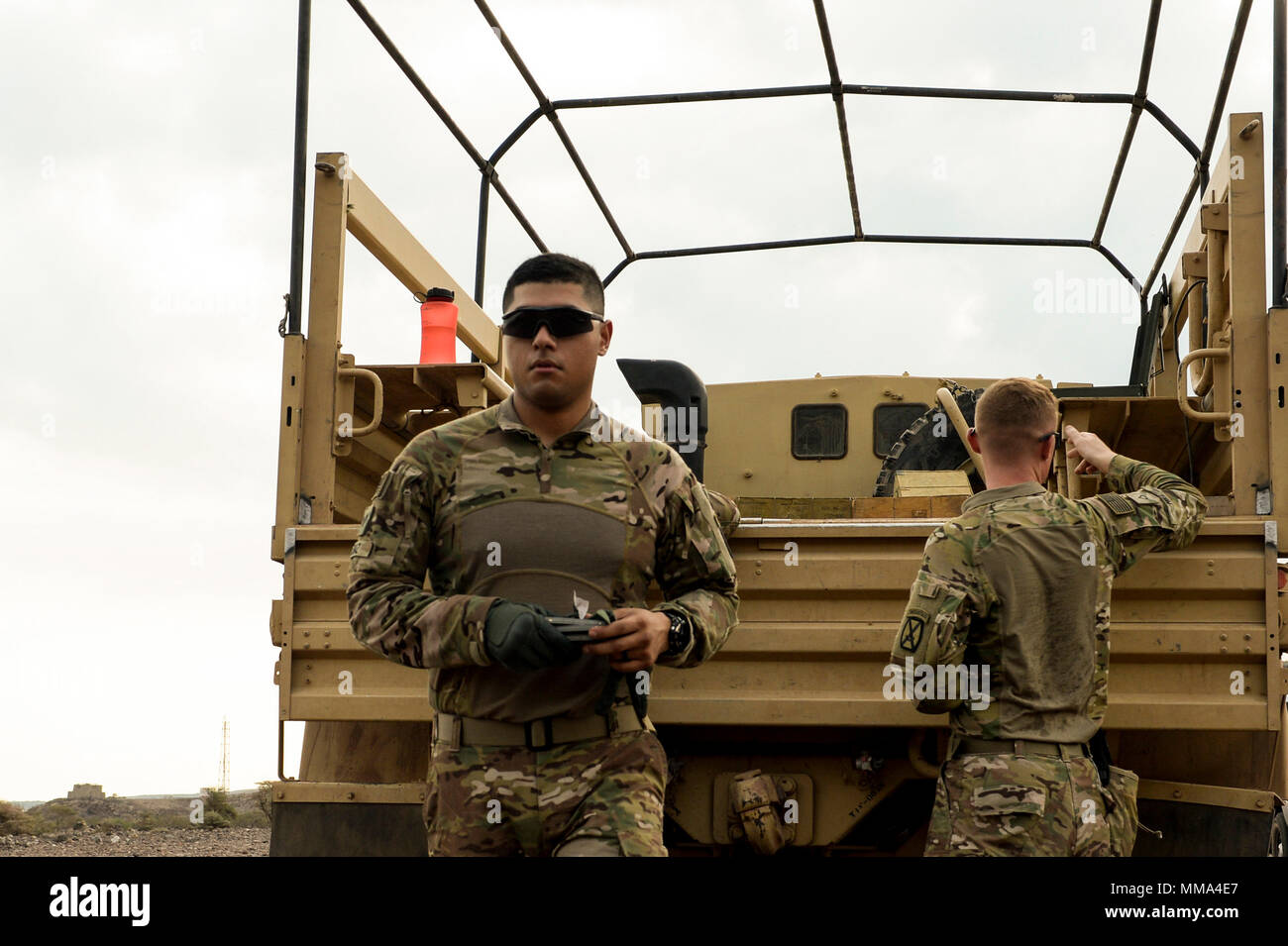 U.S. Army Soldiers with 3rd Platoon, Battle Company, 1-32 Infantry, 1st ...