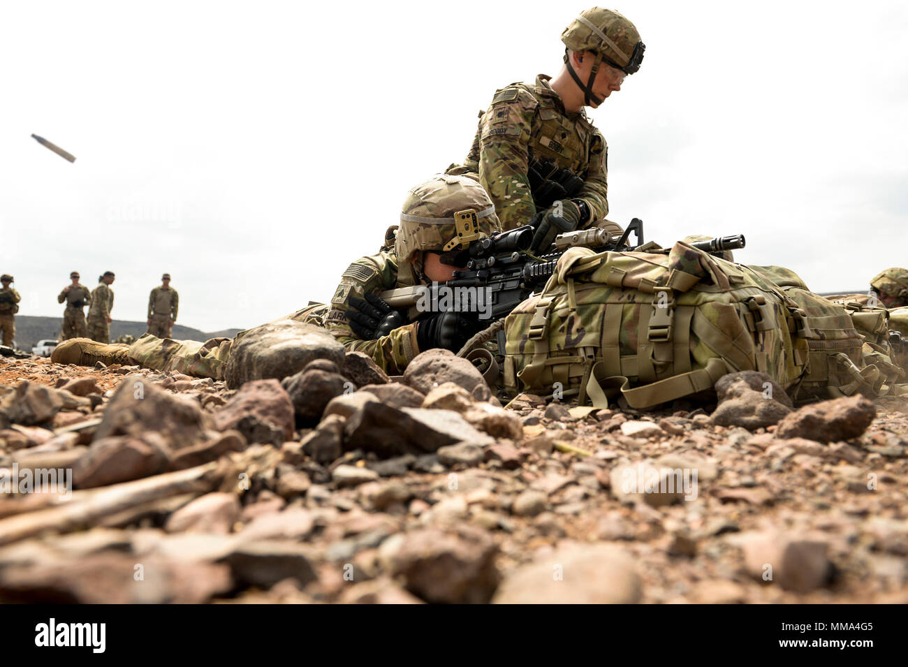 U.S. Army Soldiers with 3rd Platoon, Battle Company, 1-32 Infantry, 1st ...