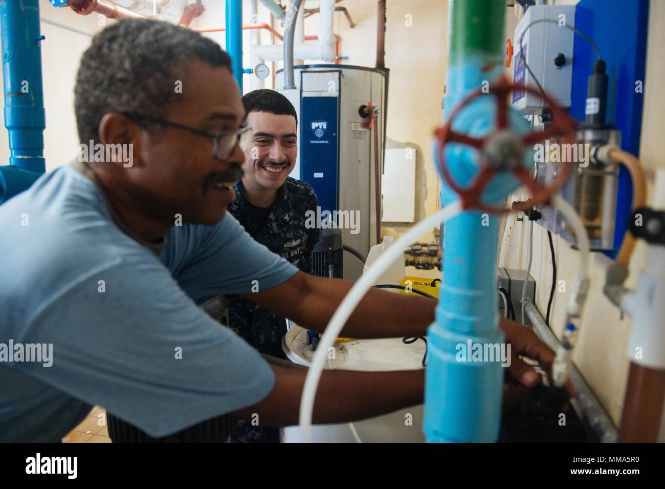 Inflatable combat assault craft hi-res stock photography and images - Alamy