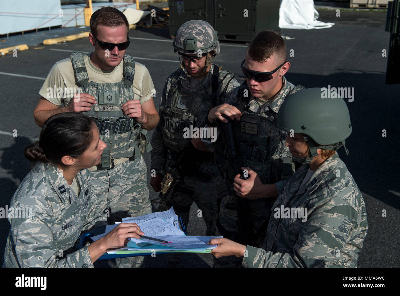 185th force support squadron hi-res stock photography and images - Alamy