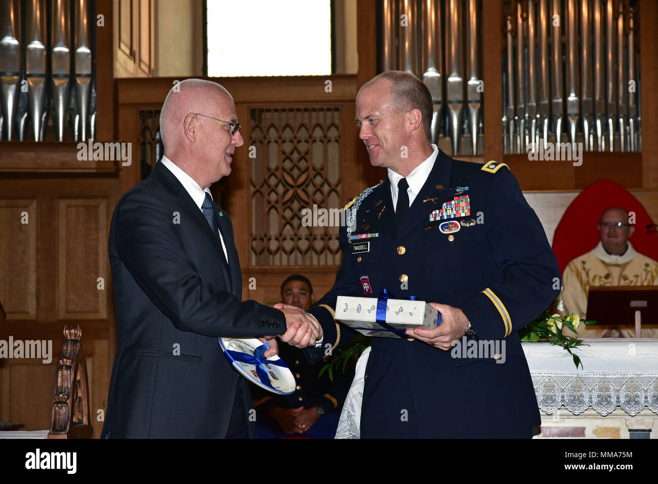 Lt col edward twaddel hi-res stock photography and images - Alamy