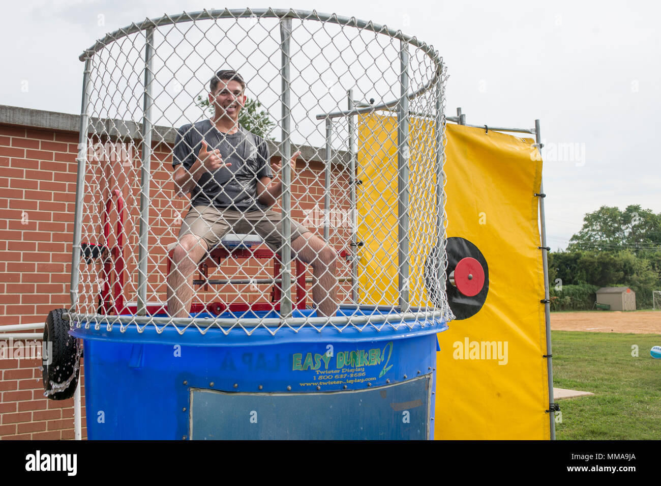 Dunk tank hi-res stock photography and images - Alamy