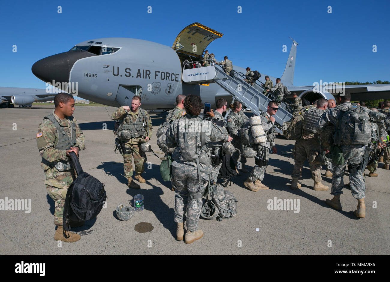 Soldiers assigned to the New York Army National Guard's 442nd Military ...