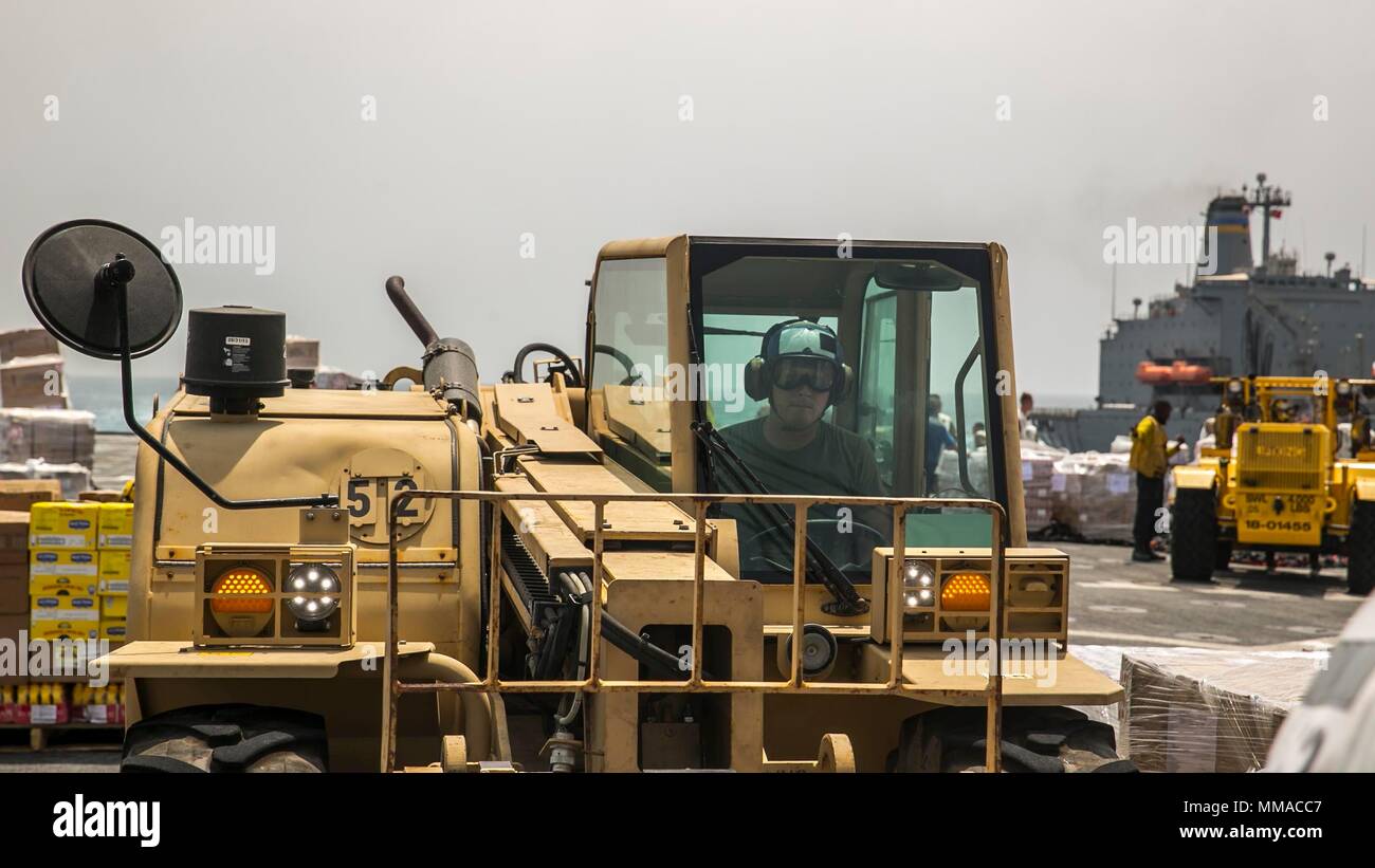 5k forklift hi-res stock photography and images - Alamy