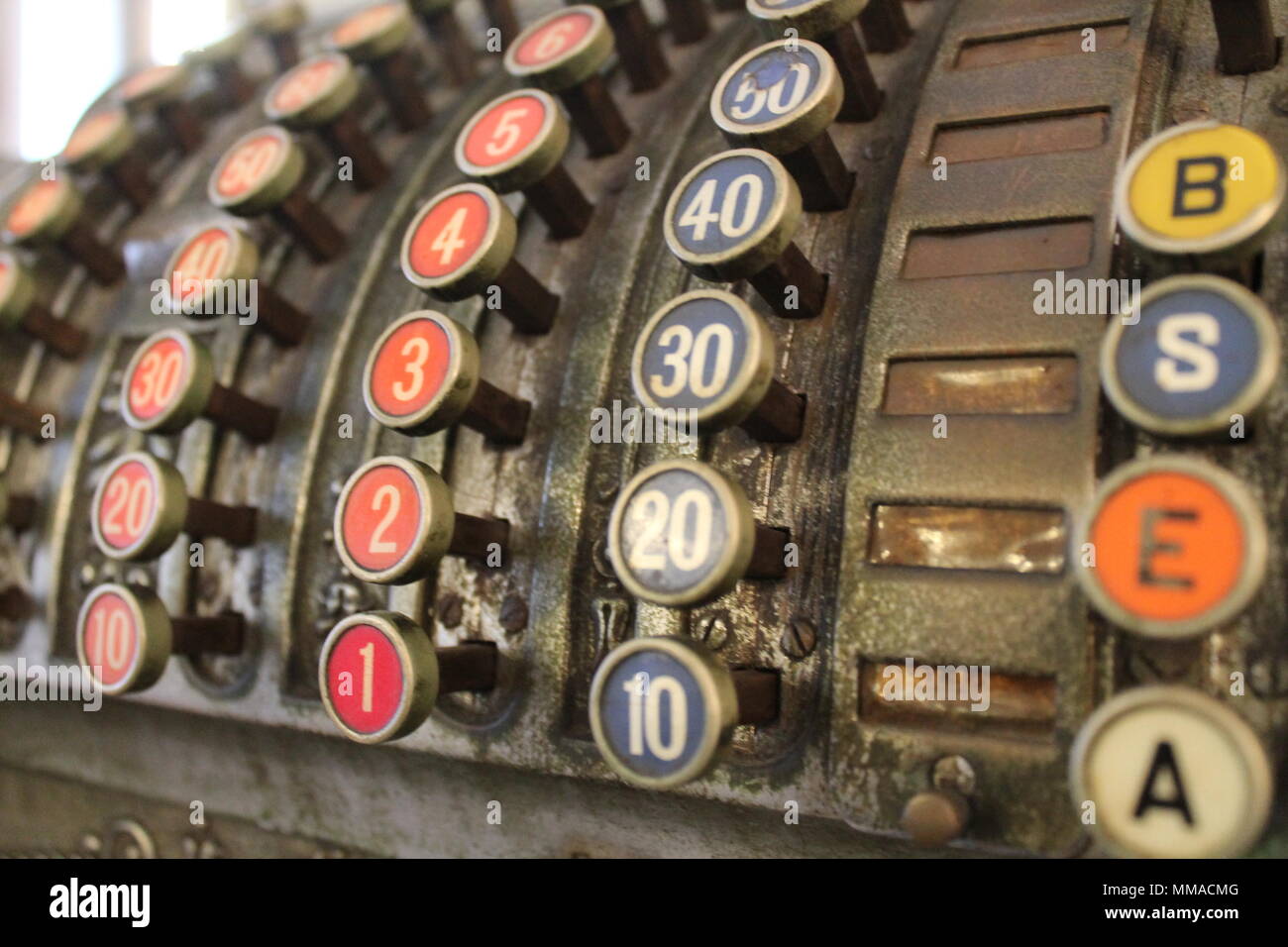 Metal cash register hi-res stock photography and images - Alamy