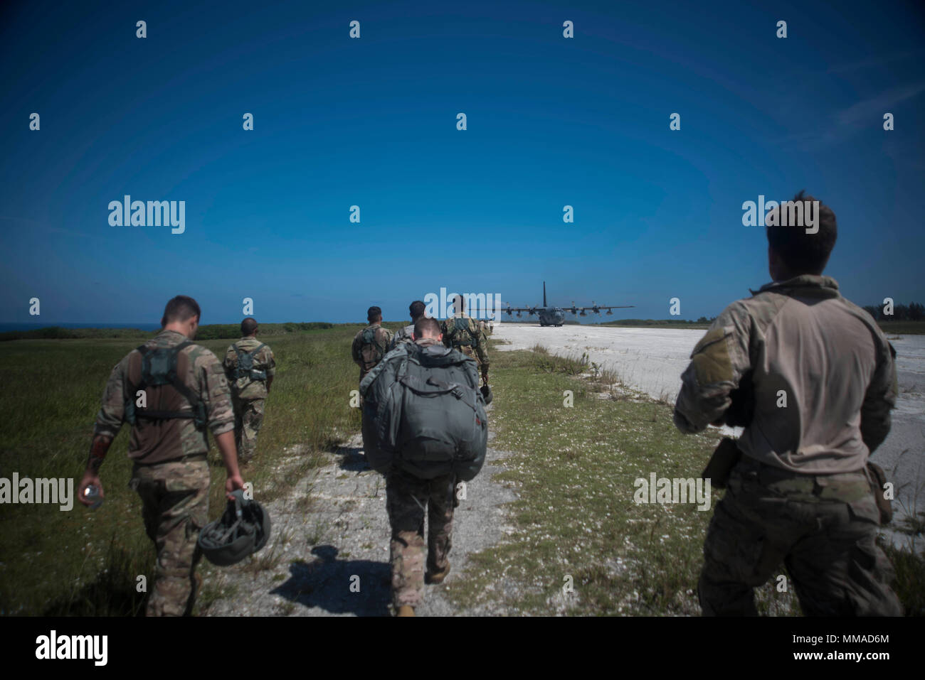 U.S. Air Force Airmen from the 31st Rescue Squadron and U.S. Army ...