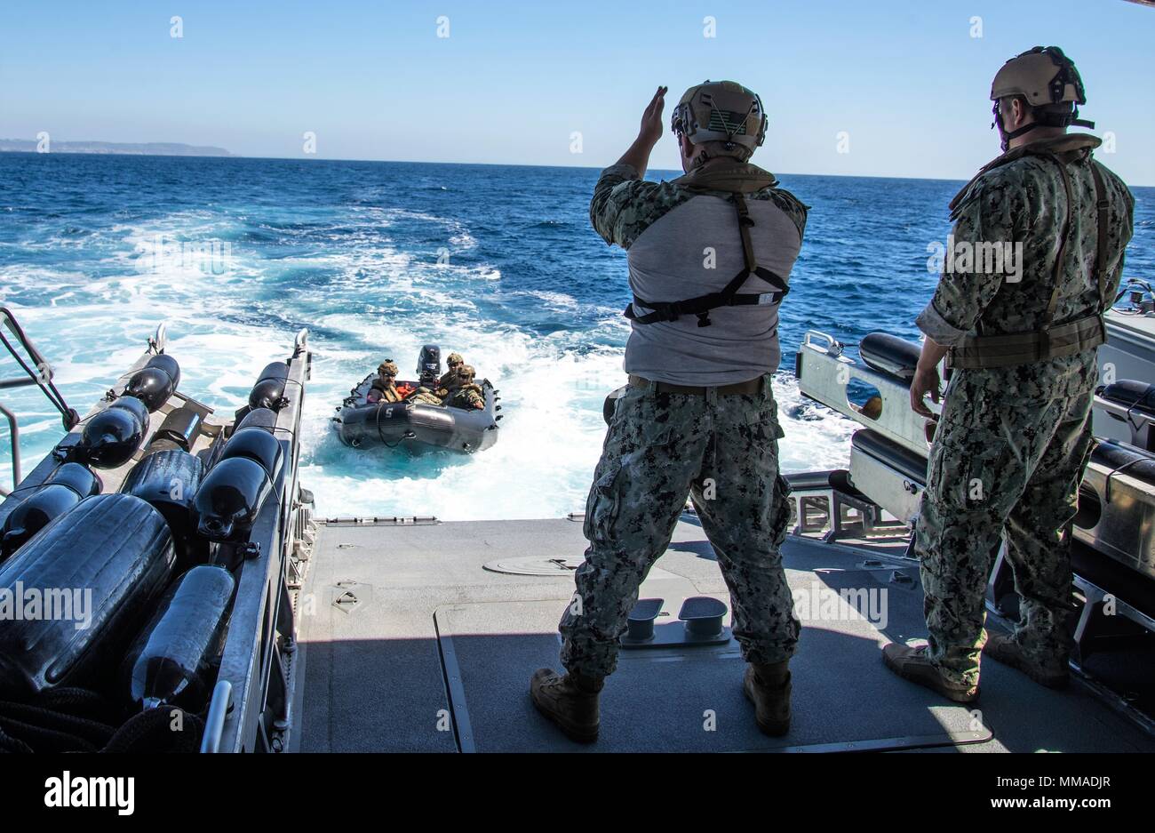 171004-N-NT795-127 SAN DIEGO (Oct. 4, 2017) Sailors assigned to Coastal ...