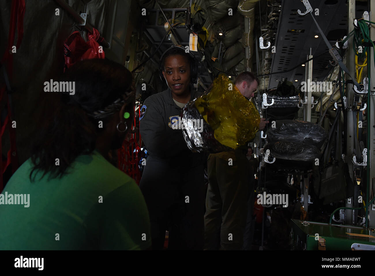 Emergency passenger oxygen system hi-res stock photography and images ...