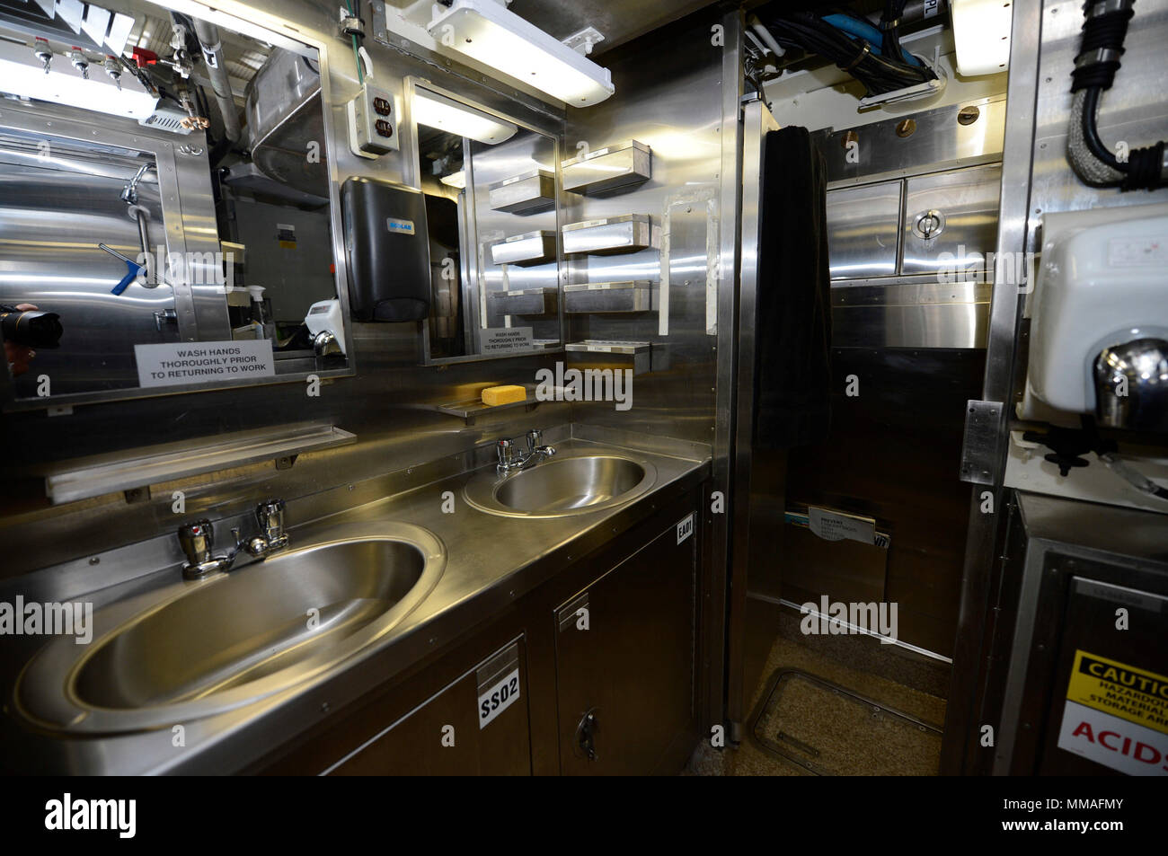 Submarine bathroom hi-res stock photography and images - Alamy