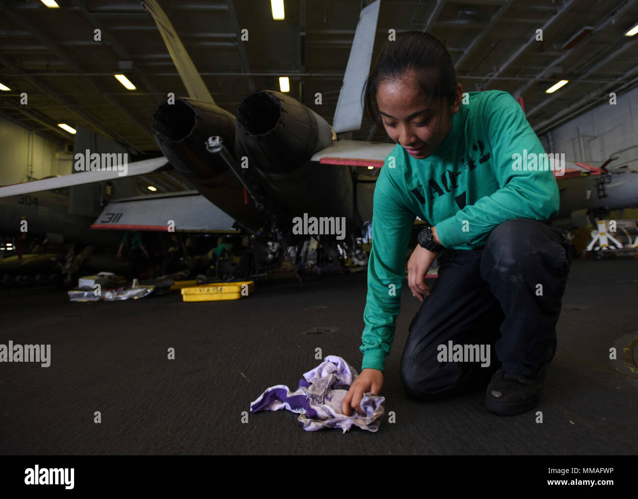 ARABIAN GULF (Oct. 4, 2017) U.S. Navy Aviation Structural Mechanic ...