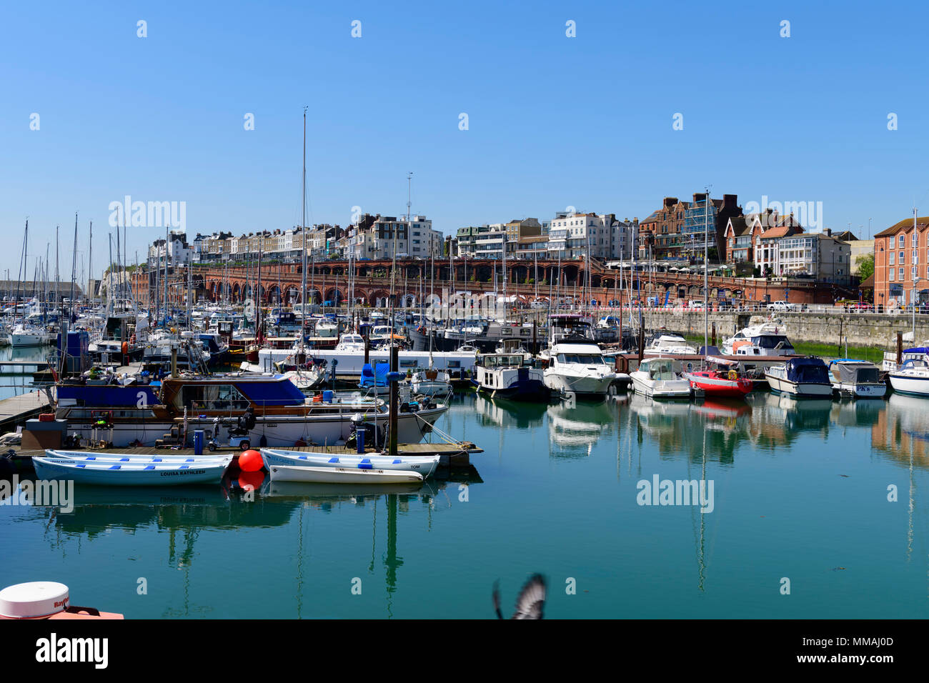 Uk marina view hi-res stock photography and images - Alamy