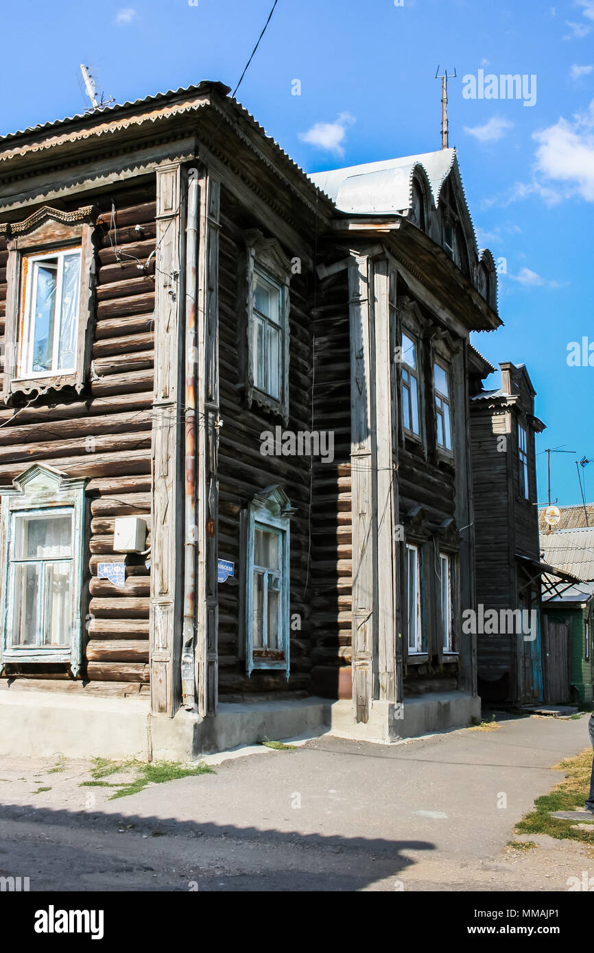 Syzran', Russia - August, 16,2016: Side view of old wooden two-storey ...