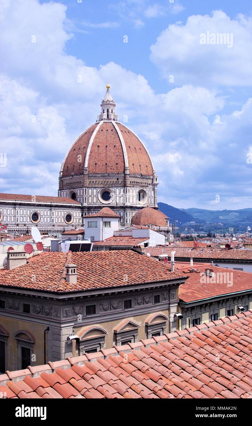 Cathedral rooftop view hi-res stock photography and images - Alamy