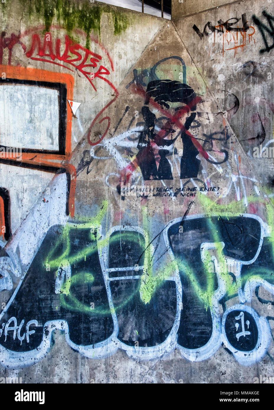 Berlin Mitte. Street art and graffiti under S-bahn railway bridge ...