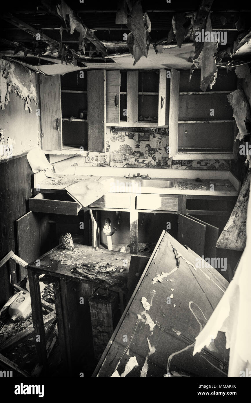 Haunted house houses hi-res stock photography and images - Alamy