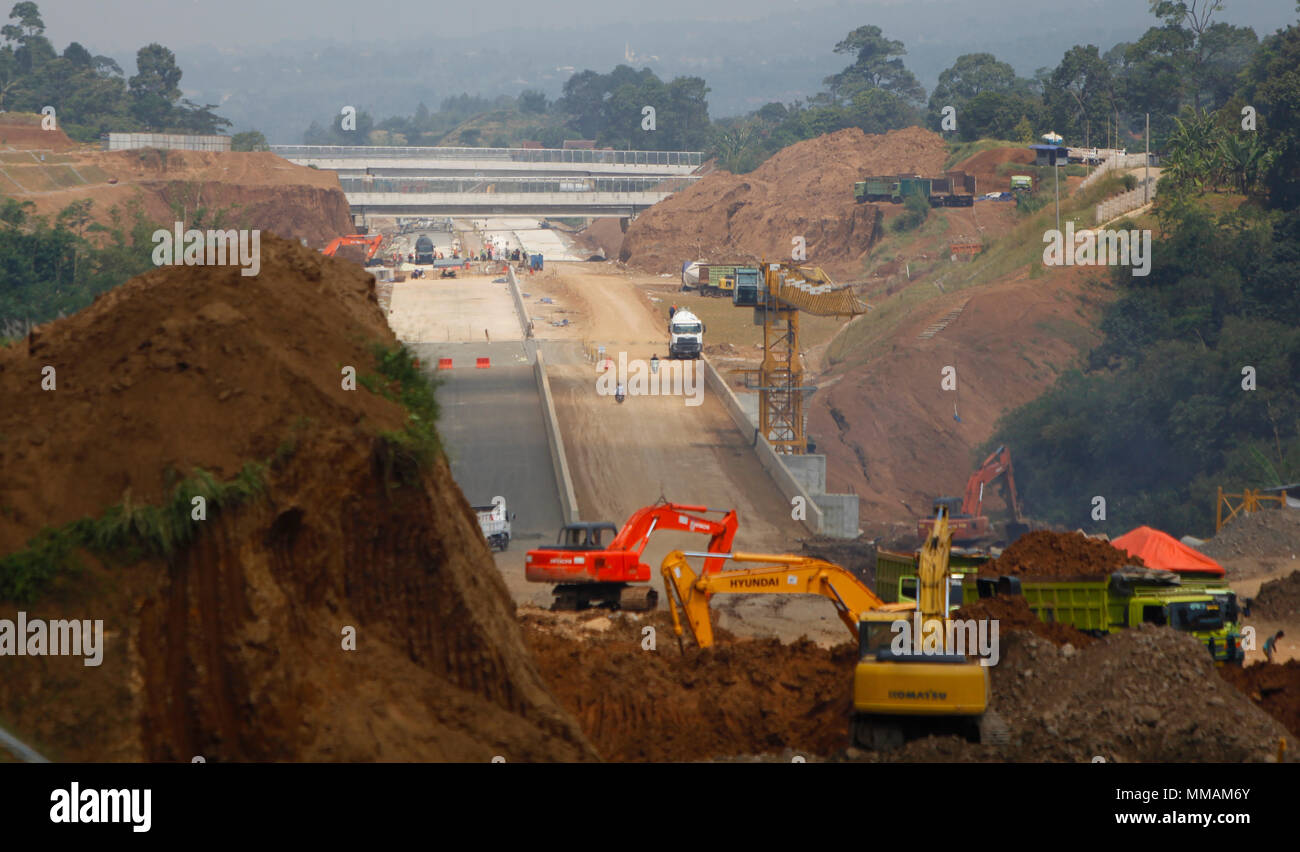 Bogor, Indonesia. 10th May, 2018. Bocimi Toll section development ...