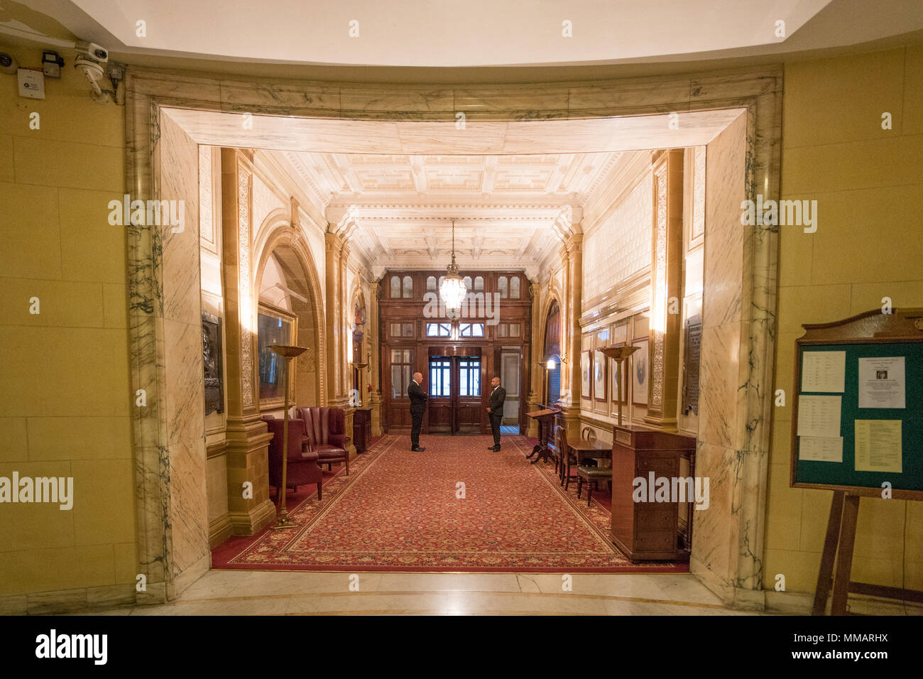 Red club interior hi-res stock photography and images - Alamy