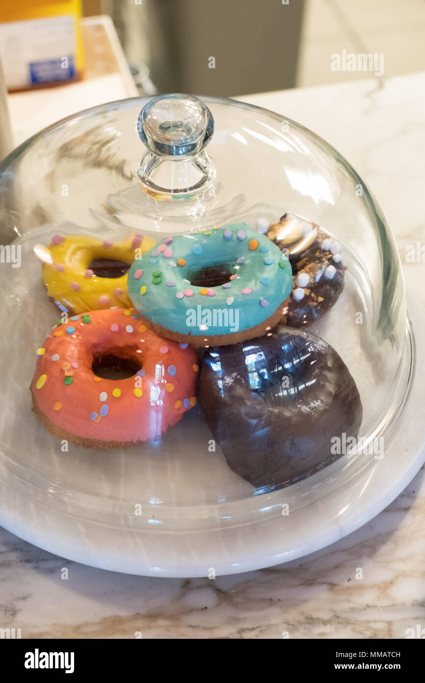 District donuts hi-res stock photography and images - Alamy
