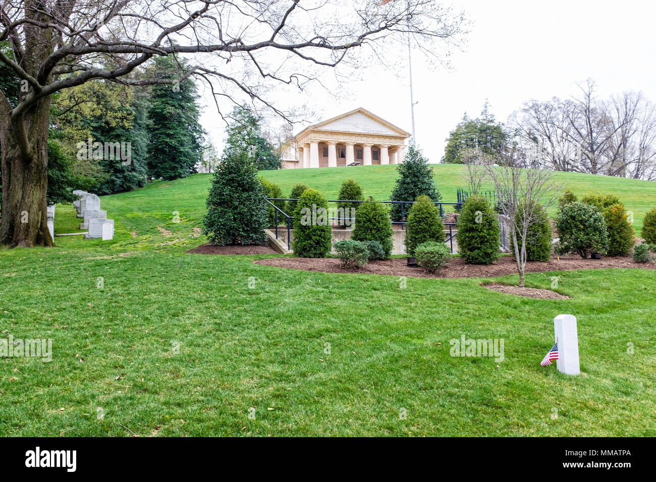 The Robert E. Lee memorial at Arlington National Cemetery Stock Photo ...