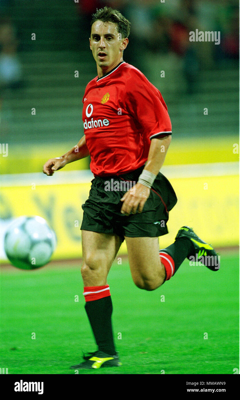 Gary neville manchester united football hi-res stock photography and ...