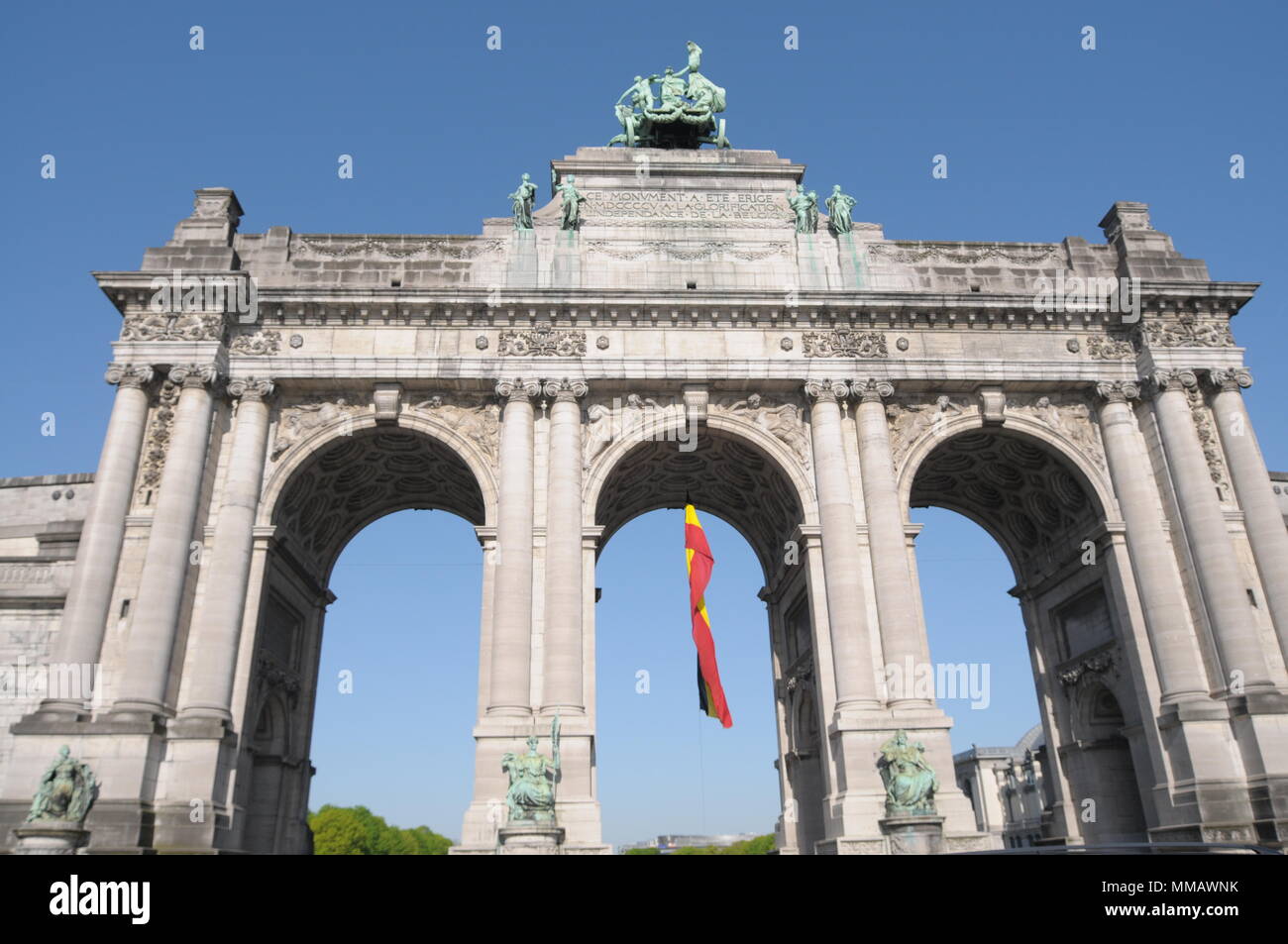 Quadriga and pedestal of the neoclassical Arcade du Cinquantenaire ...