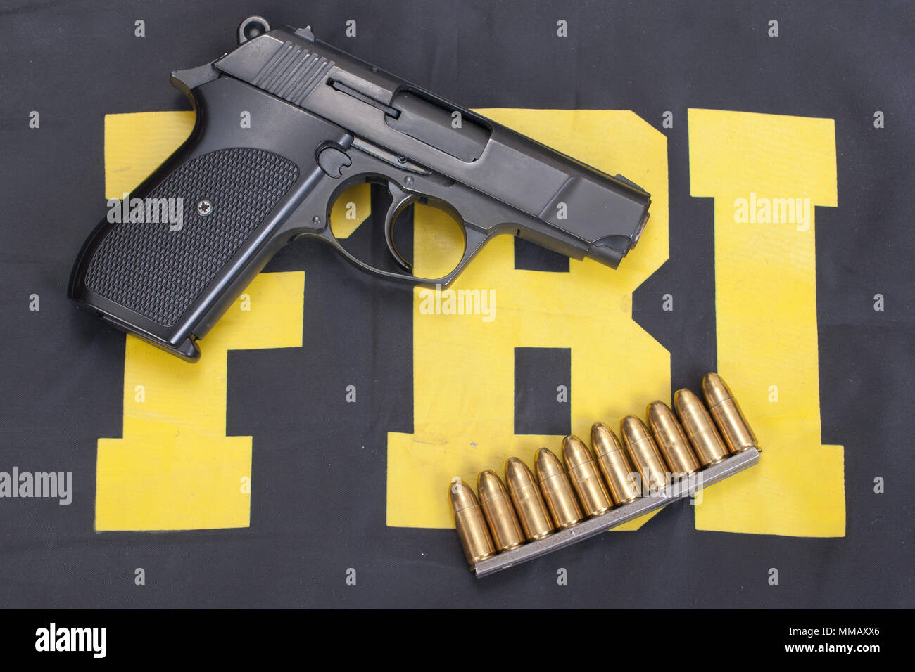Fbi badge and gun hi-res stock photography and images - Alamy