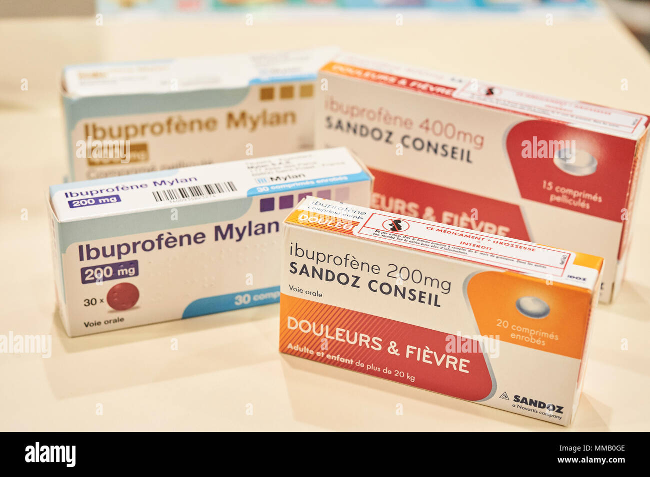 Box ibuprofen pain killers hi-res stock photography and images - Alamy